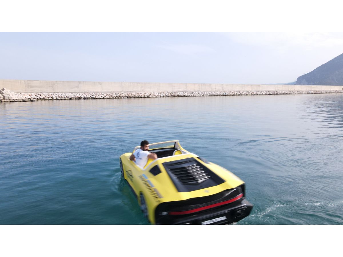 Suda Yüzen Araba - motoryat.com